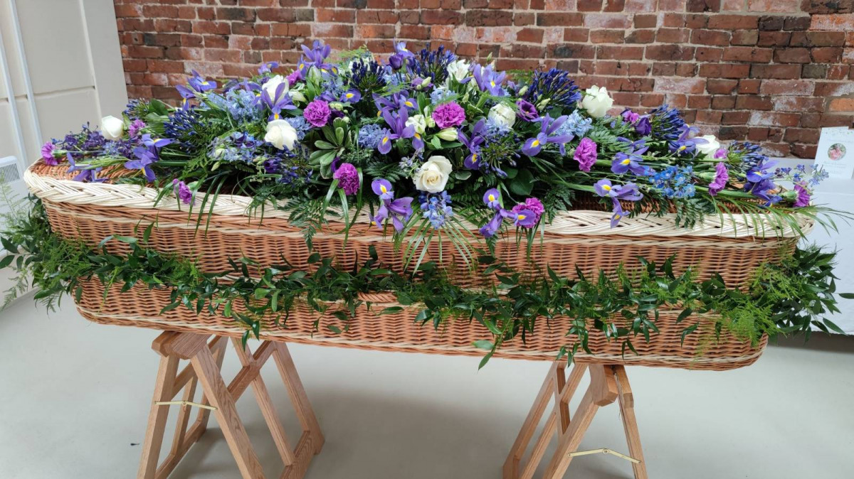 Funeral Flowers and Their Symbolic Messages